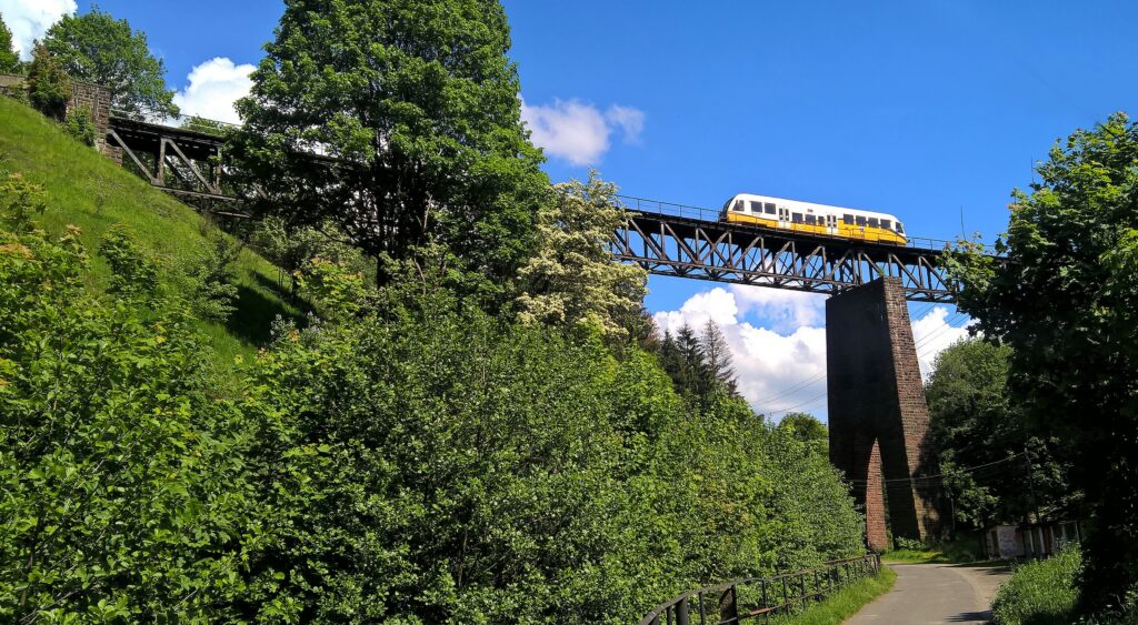 E-Turystyka – Najpiękniejsza linia kolejowa - www.NowaRuda.PL